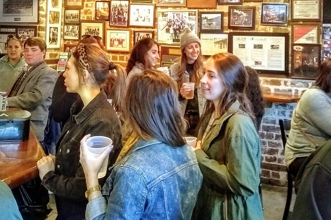 Savannah Happy Hour and History Walking Tour - What to Expect From the Guided Experience