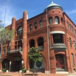 Savannah: Highlights Off the Beaten Path Guided Walking Tour - What to Expect During the Tour