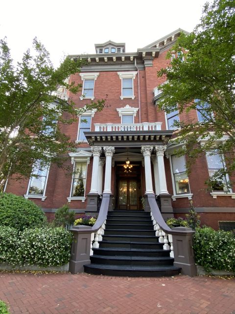 Savannah: Historic District Overview on Foot - Who Will Love This Tour?