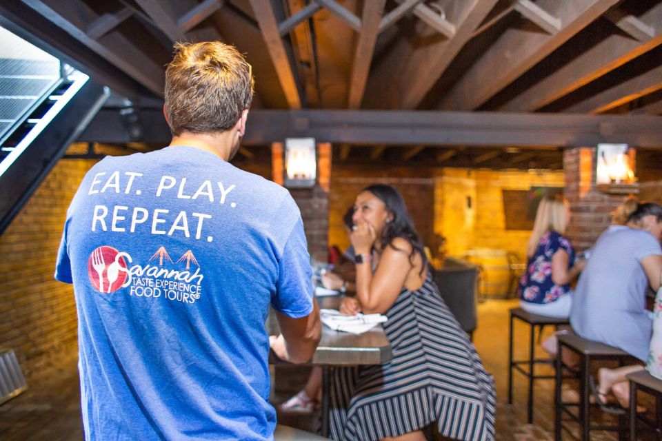 Savannah: Local Favorites Walking Food Tour - Exploring Savannah’s Historic District on Foot