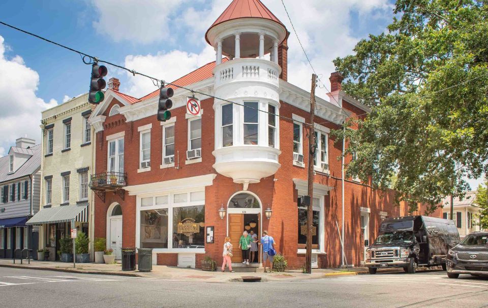 Savannah: Local Favorites Walking Food Tour - The Food Stops: A Curated Tasting Journey