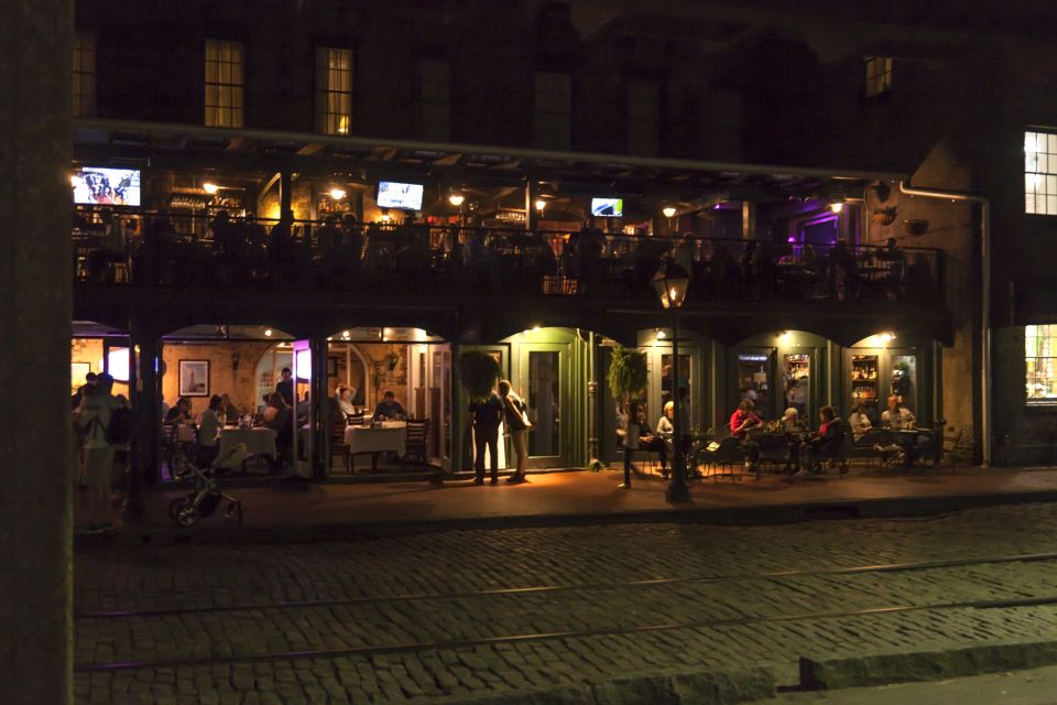 Savannah: Midnight in the Garden Walking Tour and Pub Crawl - Who Should Consider This Tour?