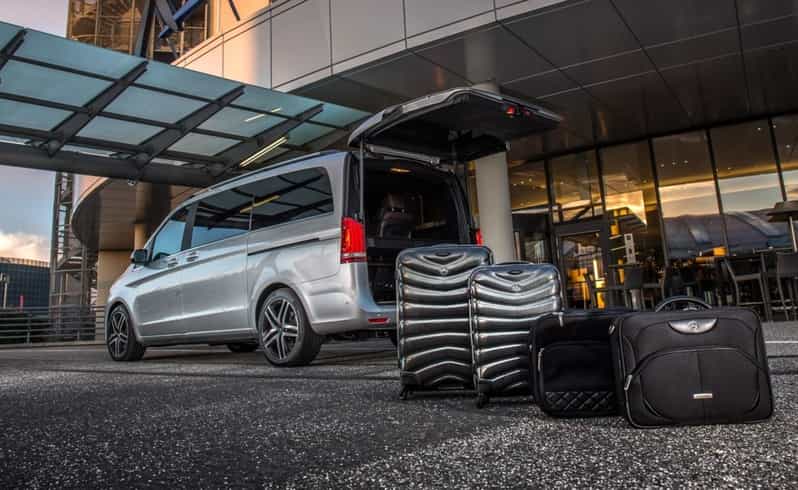 Savannah: One Way Private Transfer to/from Savannah Int'l - Booking and Meeting Process
