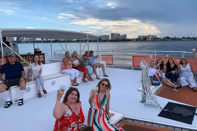 Scenic Sunset Cruise in West Palm Beach - Onboard Experience and Amenities