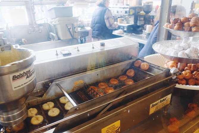 Seattle Delicious Donut Adventure & Walking Food Tour - Detailed Breakdown of the Tour