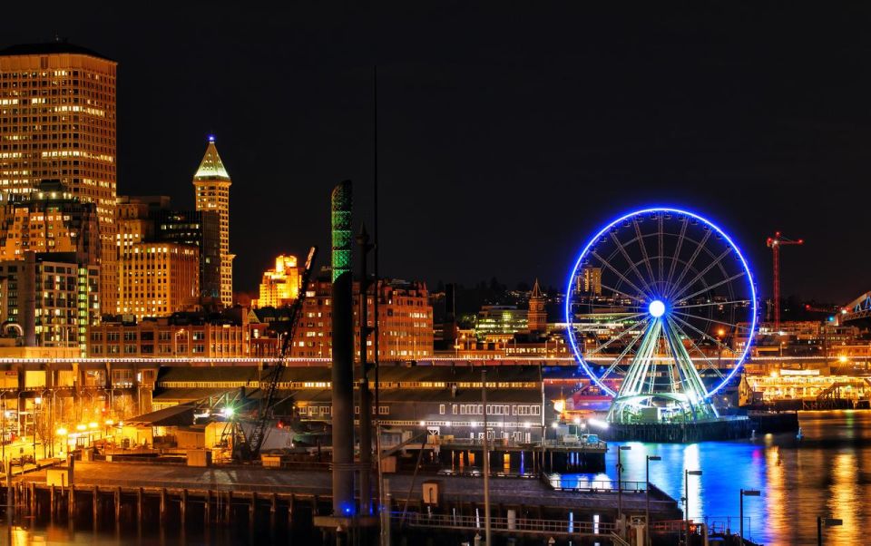 Seattle: Night Walking Tour with Space Needle - The Experience of the Guides and the Atmosphere  