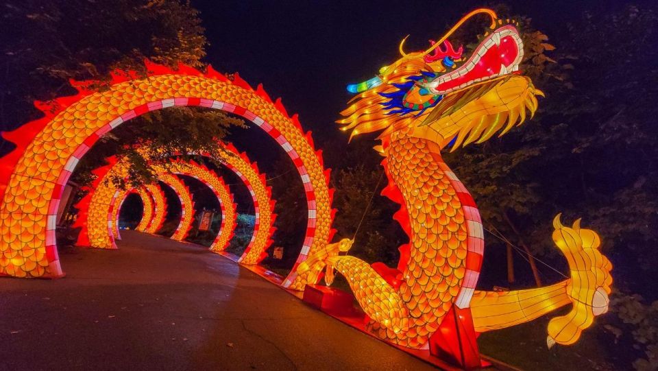Seattles Yuletide Magic: A Christmas Wonderland Tour - FAQs