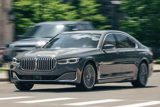 Sedan Arrival Transfer from LaGuardia Airport LGA to Manhattan - The Value of the Experience