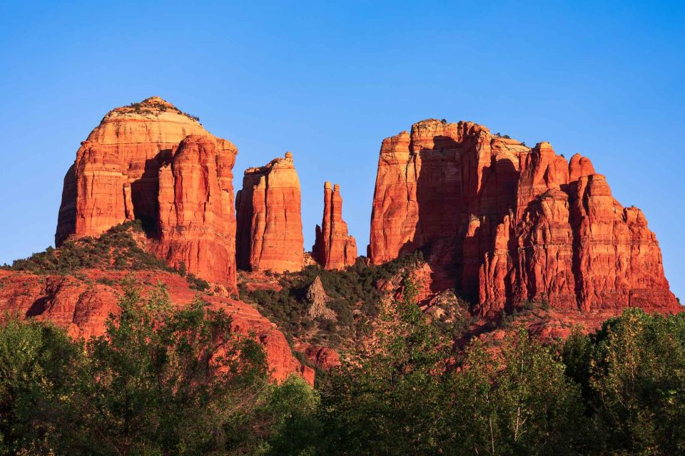 Sedona: Open-Air Van Tour with a Local Guide and 6 Stops - In-Depth Look at the Itinerary and Stops