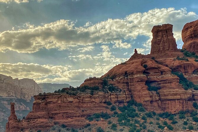 Sedona Sacred Canyons Loop Hike With a Private Guide - Inclusion of Snacks and Gear