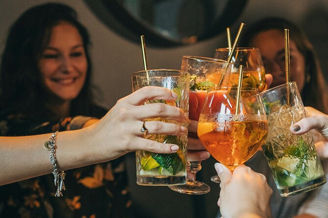 Self-Guided Bar Hunt: Go All Out in Greenville - What Makes This Experience Stand Out?
