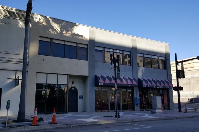 Self-Guided Bar Hunt: Jammin' Jacksonville - What Are the Highlights?