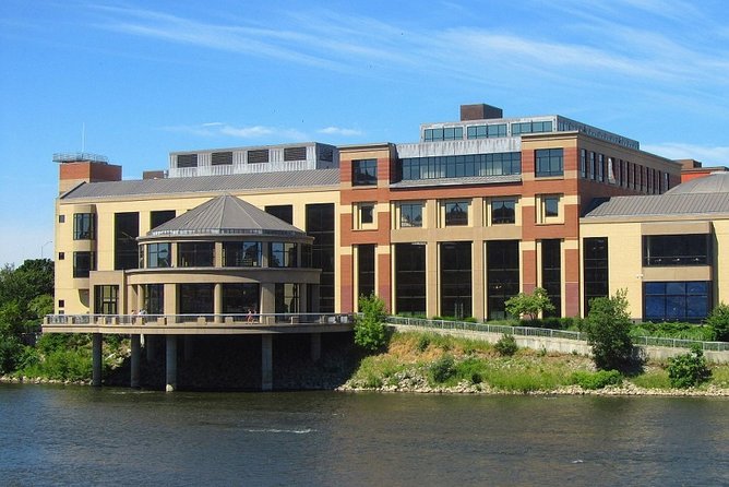 Self-Guided Grand Rapids Scavenger Hunt: Round River City - The Landmarks and Challenges: What Youll Encounter