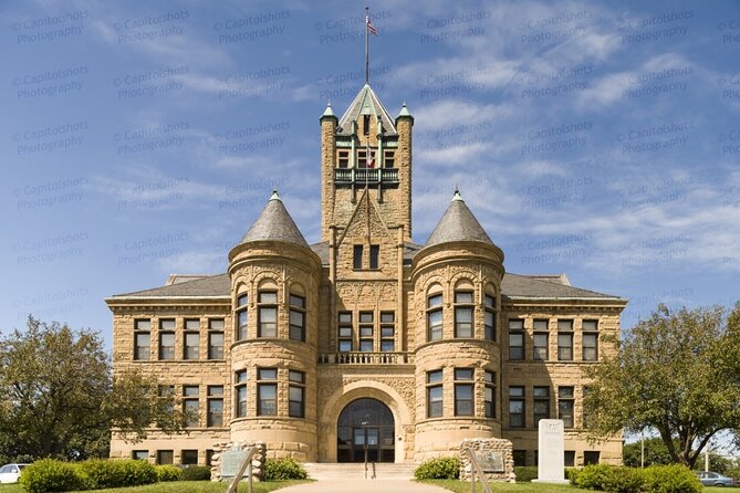 Self-Guided Iowa Scavenger Hunt: City of Literature - What to Expect from the Iowa City Scavenger Hunt