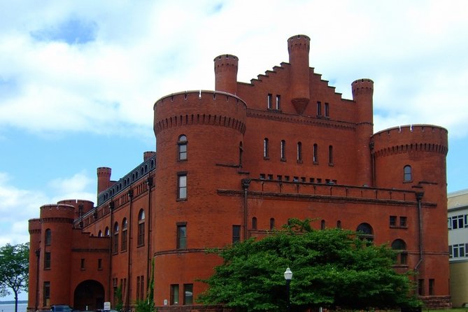 Self Guided Scavenger Hunt: Artistic and Musical Madison - Discovering Madison’s Landmarks and Hidden Gems