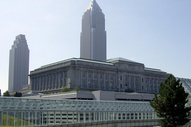 Self-Guided Scavenger Hunt: Cleveland A Ball Round The Mall - What You’ll See and Do