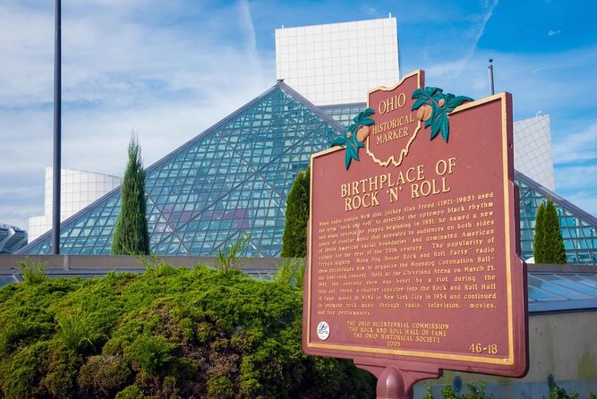 Self-Guided Scavenger Hunt: Cleveland A Ball Round The Mall - Authentic Insights from Reviewers