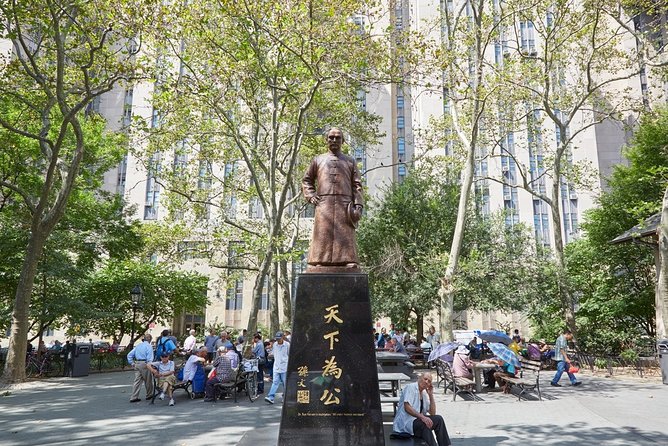 Self-Guided Scavenger Hunt: The Many Lives of Manhattan - The Itinerary: From City Hall to Washington Square Park