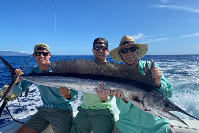 Shared Deep Sea Full-Day Fishing Charter in Hawaiian Waters - Setting the Scene: What to Expect