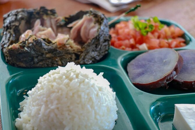 Shared Food & Waterfall Tour in Honolulu - Transport, Group Size, and Overall Value