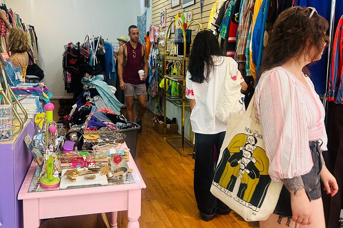 Shopping and Food Walking Tour in Philadelphia with Guide - Exploring Philadelphia with a Food and Vintage Shopping Tour