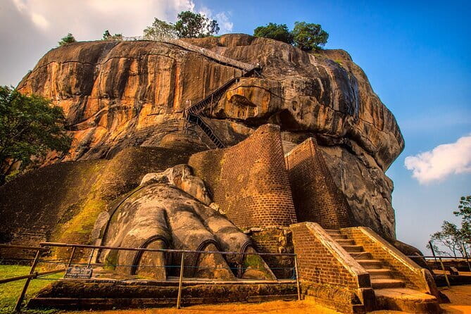 Sigiriya Lion Rock & Dambulla Cave Temple Day Tour From Colombo - Why This Tour Works Well