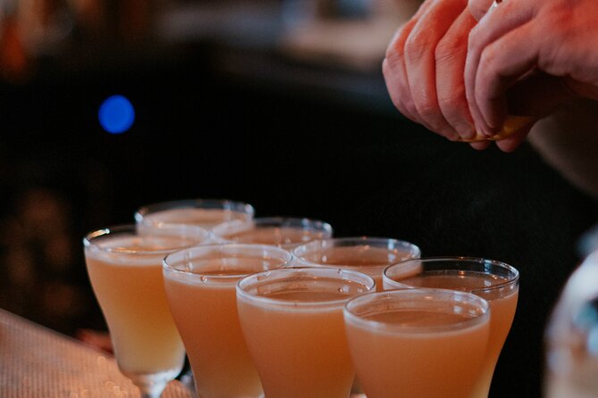 Sip History in The Sun Cabana Covered Cocktail Class - Who Should Consider This Experience?