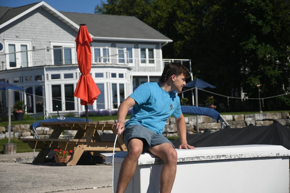 Sister Bay: 25' Pontoon Rental - Who Should Consider This Tour?