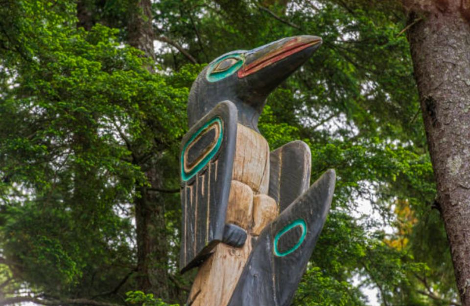 Sitka: Totem Poles, Raptor Centre, & Fortress of Bears Tour - Key Points