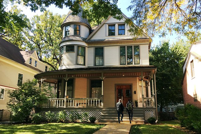 Skip the Line: Public Tour-Adult Admission Ticket (50 mins) - Key Points
