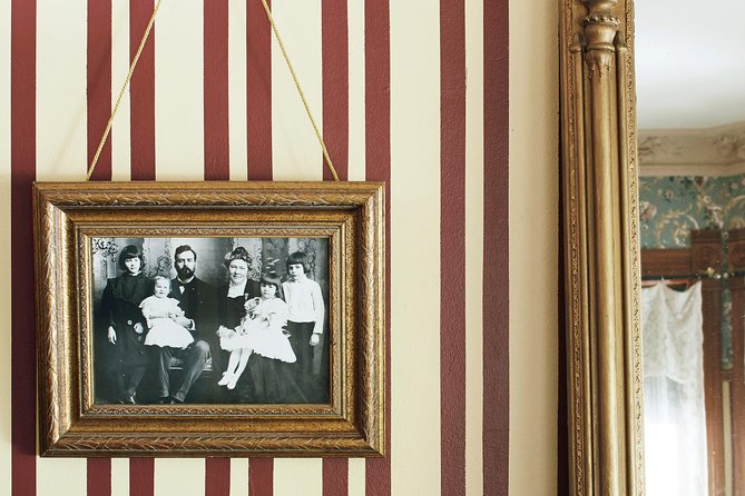 Skip the Line: Public Tour-Adult Admission Ticket (50 mins) - A Closer Look: What to Expect from the Tour