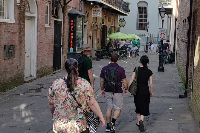 Small Group Local's Guide to the French Quarter Tour - Key Points