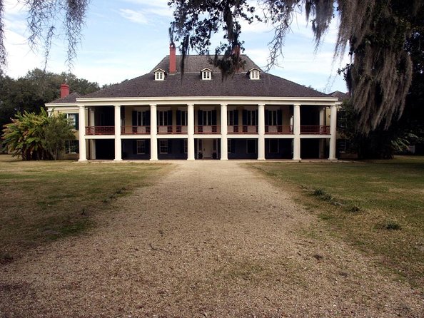 Small-Group Louisiana Plantations Tour with Gourmet Lunch from New Orleans - Key Points