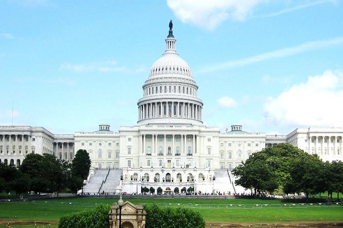Small Group Tour of DC - An In-Depth Look at the Tour Experience