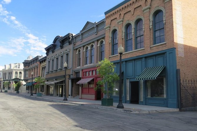 Small-Group Warner Bros and Hollywood Tour from Anaheim - The Itinerary in Detail