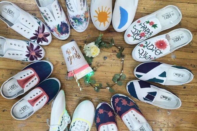 Sneakers Painting Class in Celebration Town - Key Points