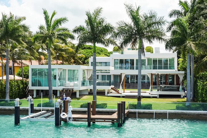 South Beach Cruise of Millionaires Homes and Miami Skyline - What You Can Expect from This Miami Cruise Experience