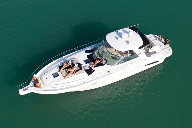 South Beach Miami BACHELORETTE Boat Day! - Miami Bachelorette Boat Day: An Authentic Yacht Experience in South Beach