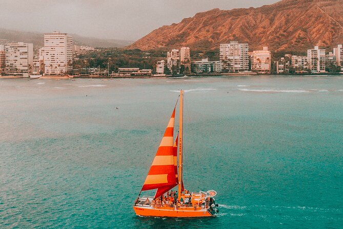 South Shore Open Sail from Kewalo Harbor Including Drinks - Value for Money