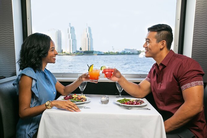 Spirit of Philadelphia Signature Lunch Cruise with Buffet - Setting Sail in Philadelphia: What You Can Expect