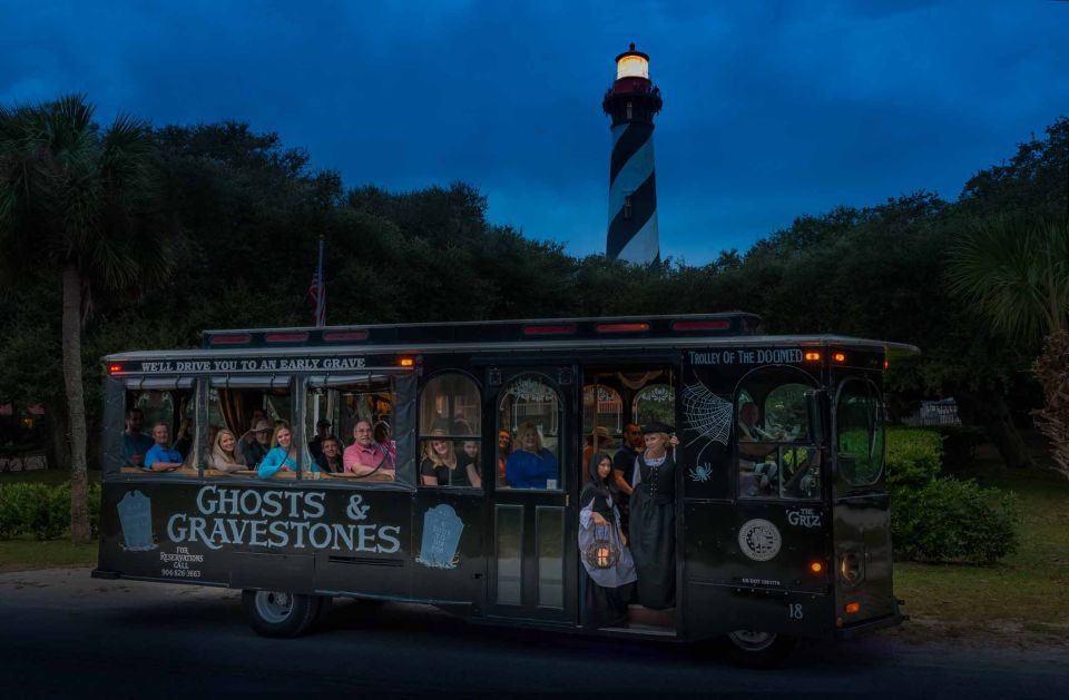 St. Augustine: Ghosts and Gravestones Old Town Trolley Tour - Guides and Atmosphere: Who’s Leading the Way?