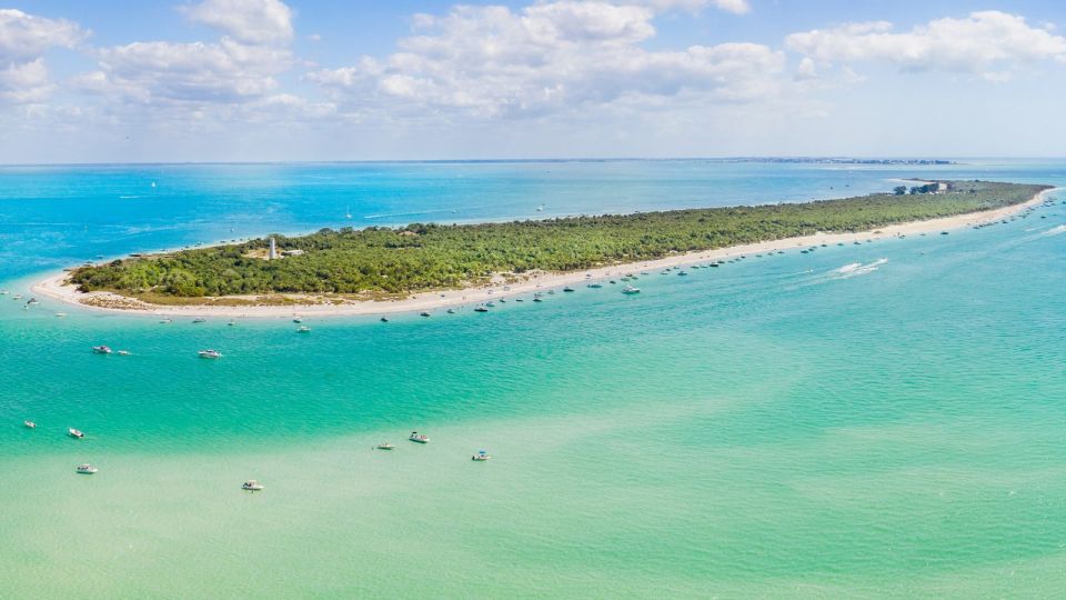St. Petersburg, FL: Private 5-Hour Egmont Key Boat Tour - Exploring Egmont Key’s Historic Lighthouses and Ruins