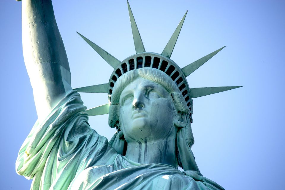 Statue of Liberty and Ellis Island Guided Tour - Exploring the Statue of Liberty and Ellis Island Guided Tour: An In-Depth Review