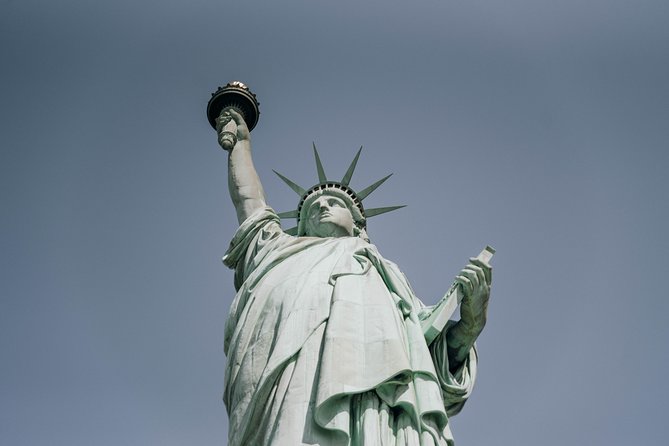 Statue of Liberty and Ellis Island Guided Tour with Ferry - Guides and Group Size