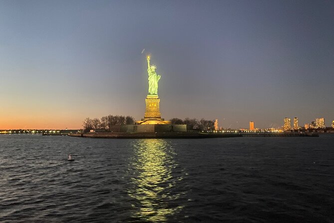 Statue of Liberty Ellis Island Cruise with One World Trade Ticket - FAQ