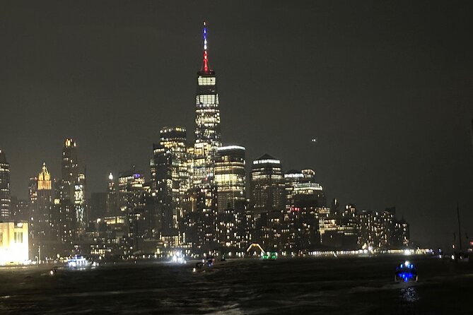 Statue of Liberty Skyline Evening Cruise on River in Manhattan - Analyzing the Value