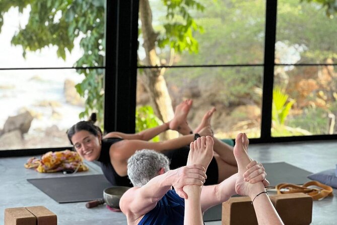 Stretch and Sip: Yoga with Fresh Juice on Santa Monica Beach - Why You Should Consider This Experience