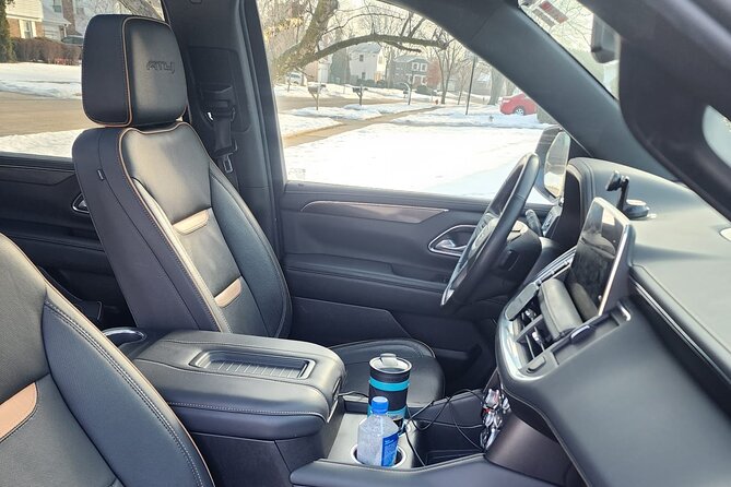 Summit Ski Resort to Seattle Field BFI Departure Private Transfer - FAQ