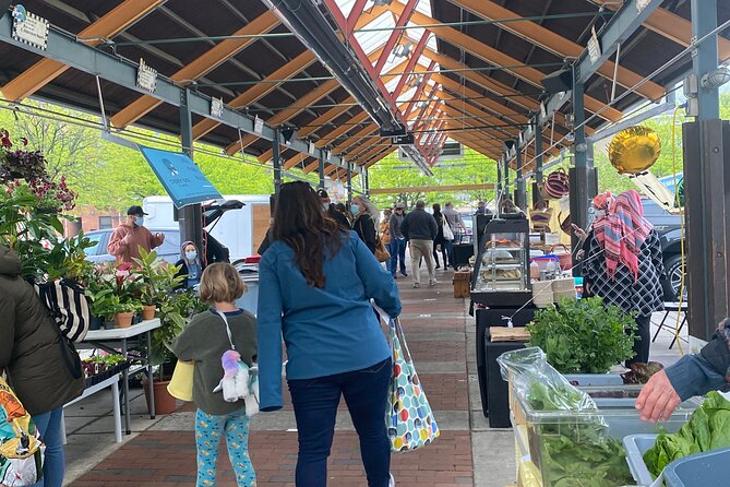 Sunday Brunch at Findlay Market Tour with Riverside Food Tours - The Group Dynamic & Practical Details