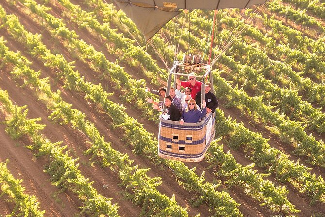 Sunrise Hot Air Balloon Flight over the Temecula Wine Country - An In-Depth Look at the Tour
